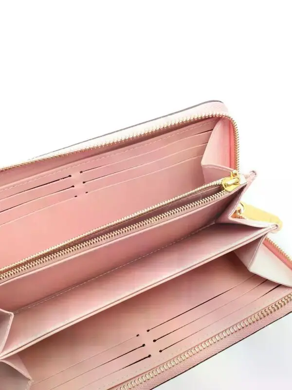 LOUIS VUITTON Monogram Vernis Zippy Wallet