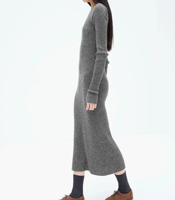 Auralee V-neck Knit Dress