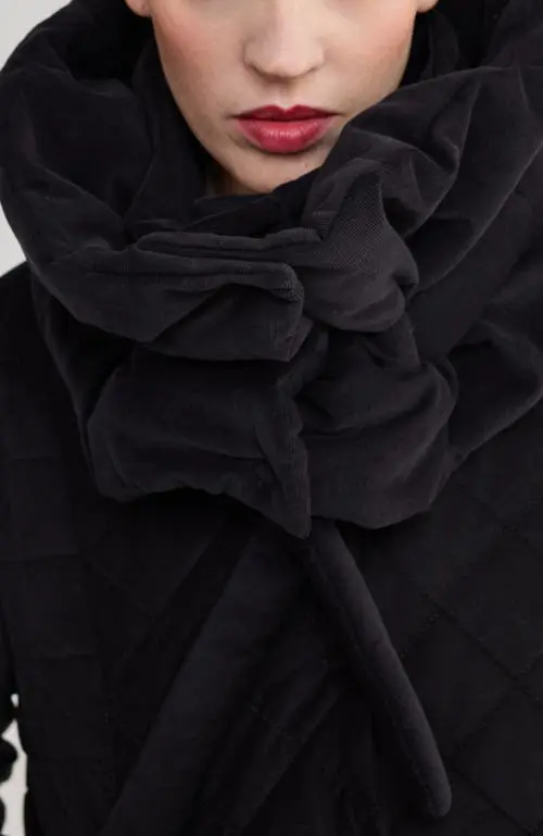 LUUKAA Violette Quilted Velvet Scarf