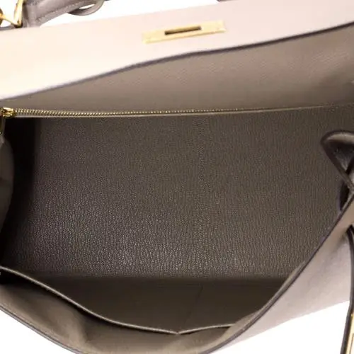 Hermès Kelly Handbag Epsom With Gold Hardware 28