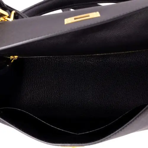 Hermès Kelly Handbag Epsom With Gold Hardware 28