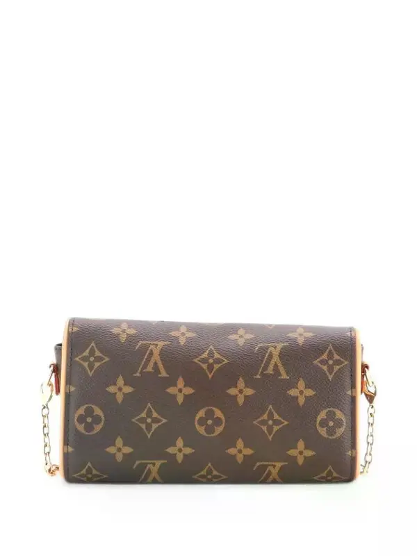 LOUIS VUITTON Camille Pochette Monogram Canvas Clutch Bag