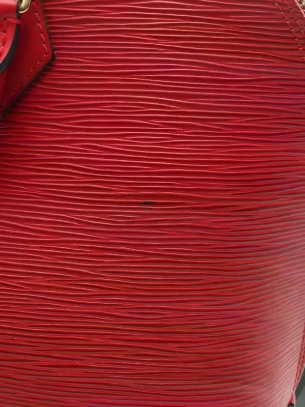 LOUIS VUITTON 1998 Alma Épi Leather Handbag