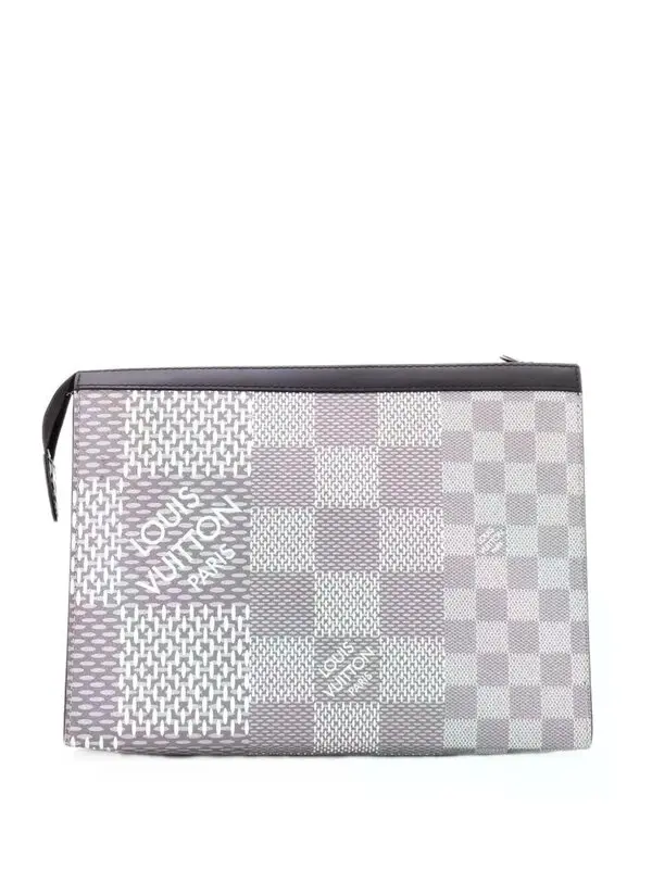 LOUIS VUITTON Pochette Voyage Limited Edition Damier Graphite Giant Mm Clutch Bag - Grey