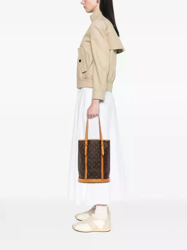 LOUIS VUITTON 2015 Monogram Gm Bucket Bag - Brown