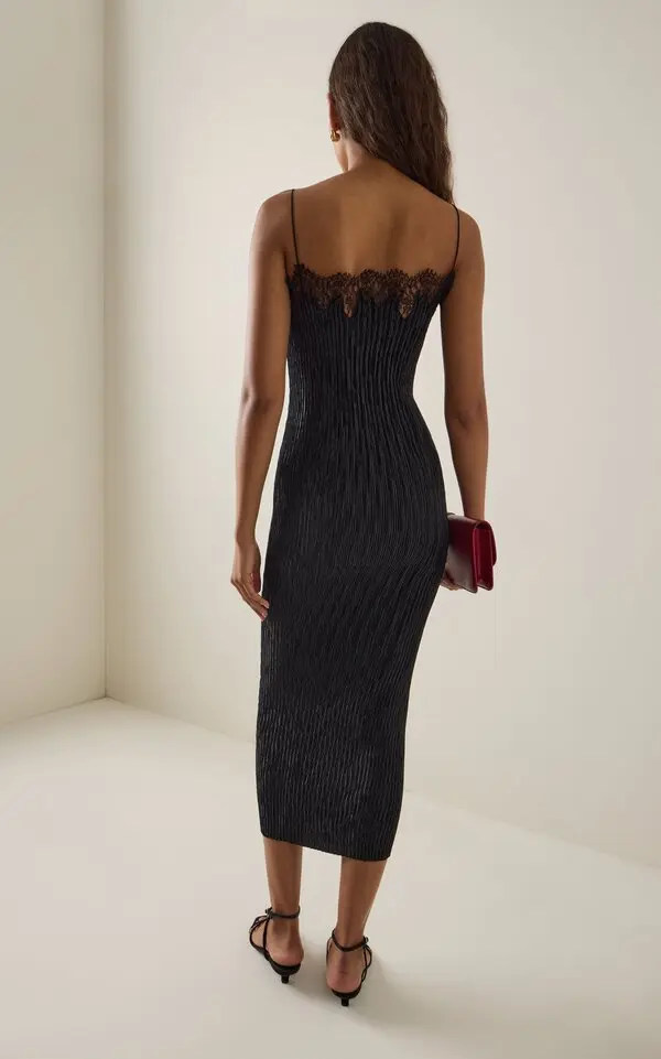 FFORME Lumie Pleated Lace Midi Dress