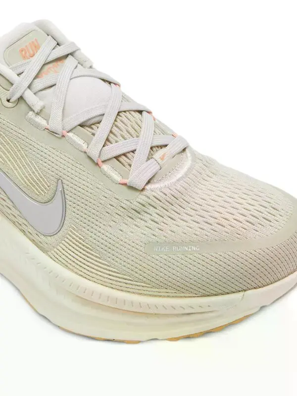 Nike Vomero 18 Sneakers - Neutrals