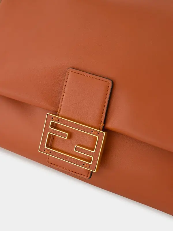 Fendi Sienna Mamma Baguette Medium Bag - Brown