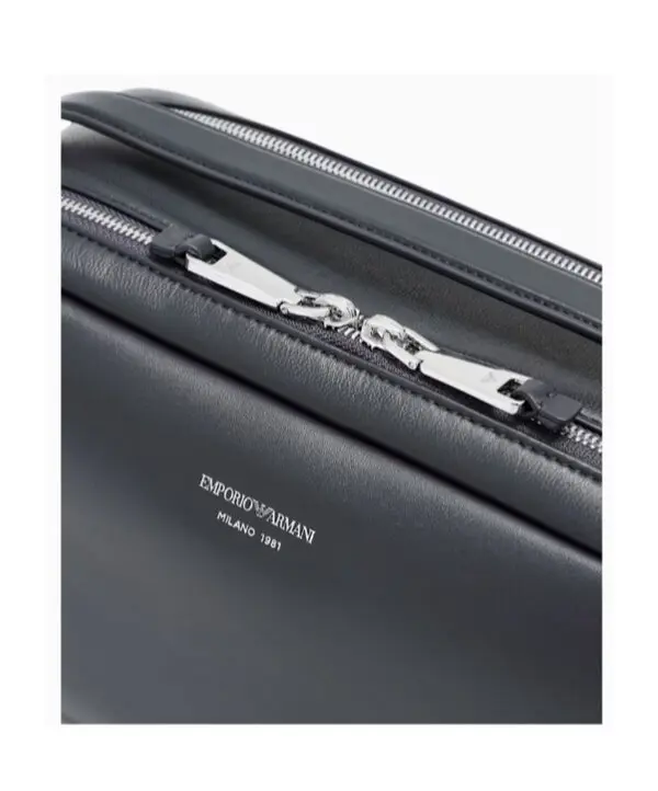 Emporio Armani Logo-stamp Leather Shoulder Bag
