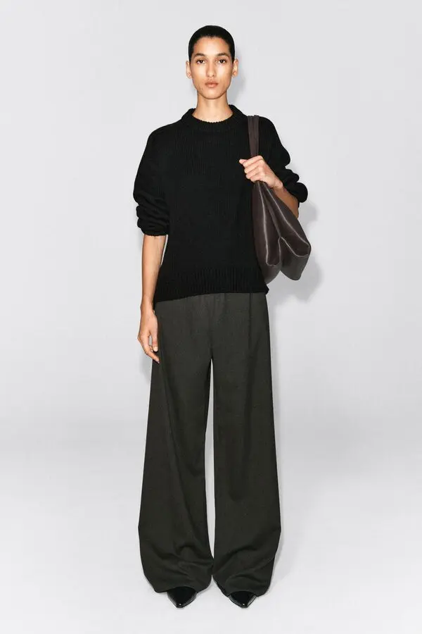 Cos Rounded Wool Crew-neck Sweater - Black