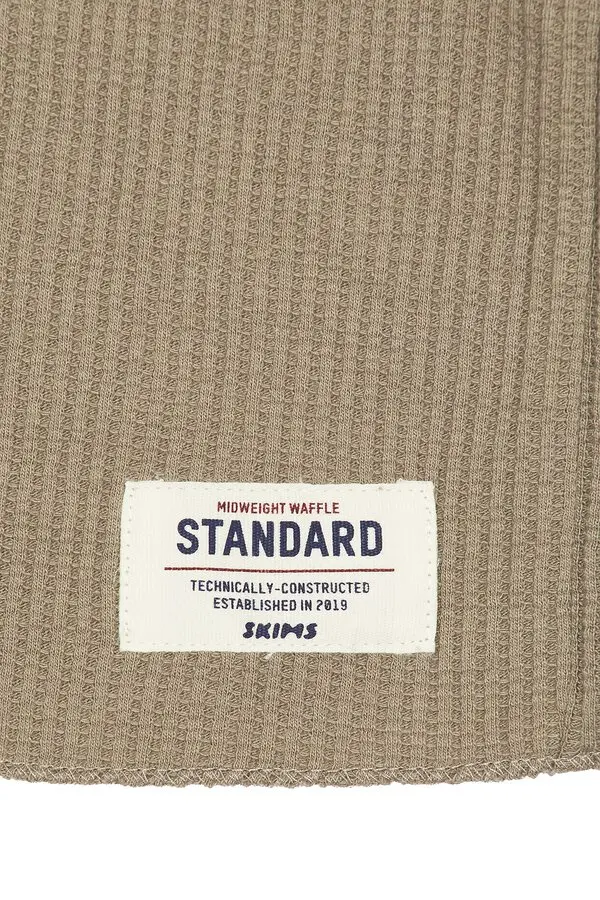 SKIMS Waffle Cropped Slim Henley