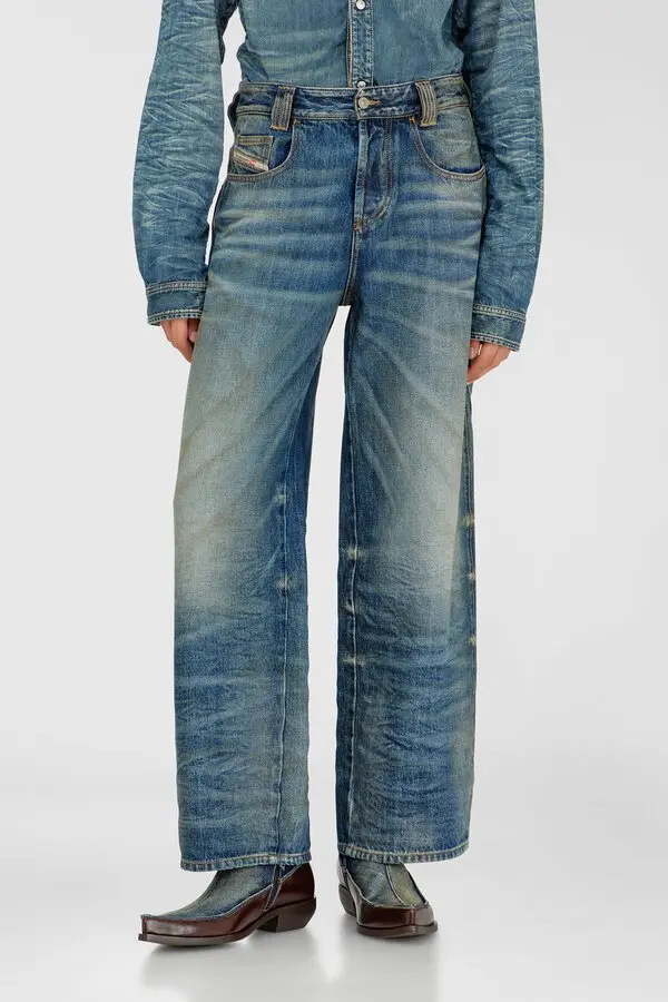DIESEL® Relaxed Jeans High Waist 1982 D-hakou, Medium Button Fly