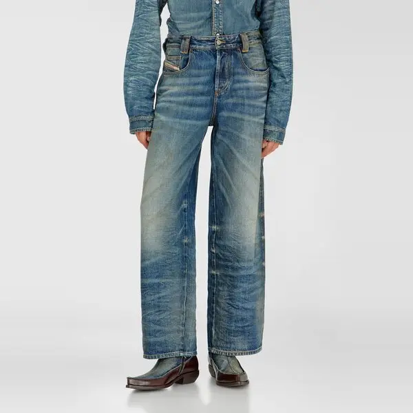 DIESEL® Relaxed Jeans High Waist 1982 D-hakou, Medium Button Fly - Blue