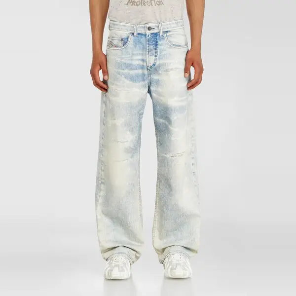 DIESEL® Relaxed Jeans Low Waist 2001 D-macro, Light Button Fly - Blue