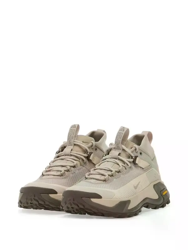 Nike Zegama Hike Sneakers - Neutrals