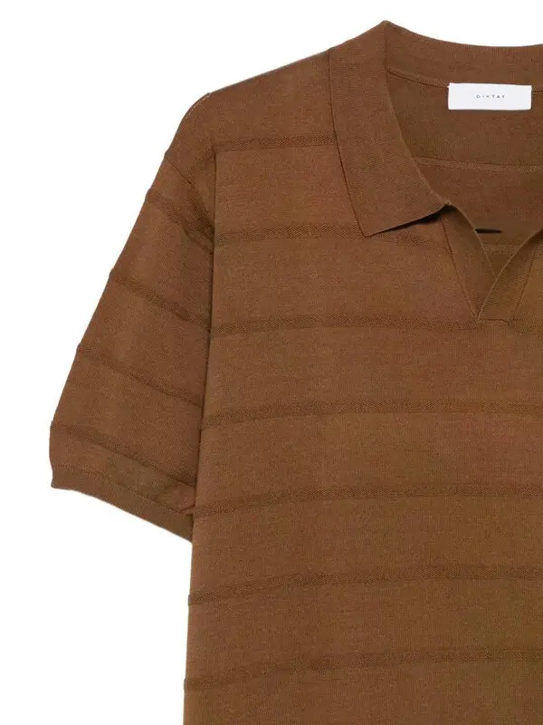 DIKTAT V-neck T-shirt