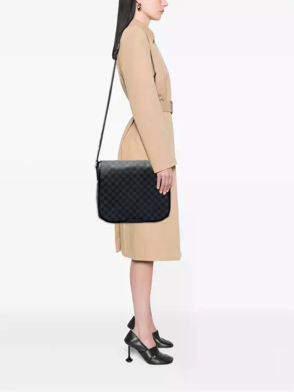 LOUIS VUITTON 2010 Damier Graphite Daniel Mm Crossbody Bag - Black