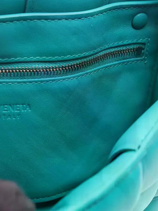 Bottega Veneta 2012-2026 Nappa Intrecciato Padded Cassette Crossbody Bag - Blue