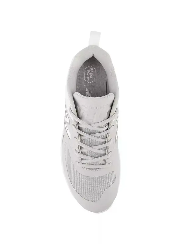 NEW BALANCE Fresh Foam Velo V3 Football Sneakers