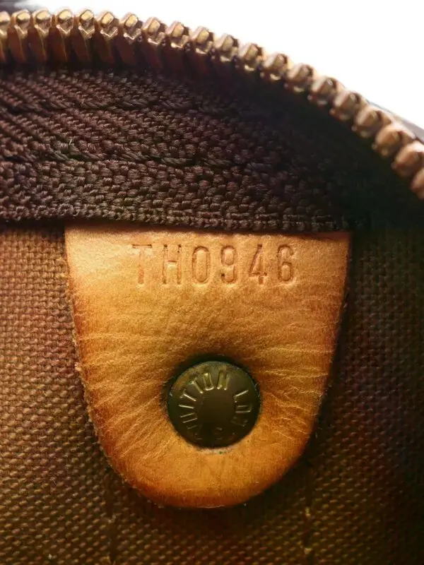 LOUIS VUITTON Keepall Bandoulière 55 Monogram Luggage
