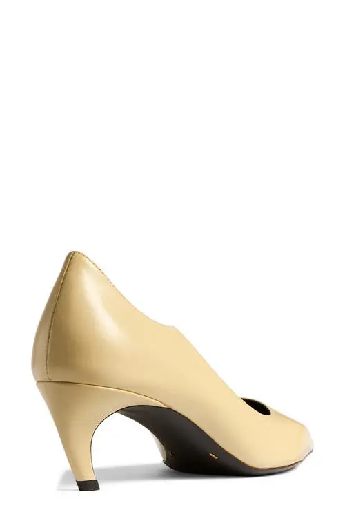 Khaite Valerie Pointed Toe Pump - Butter