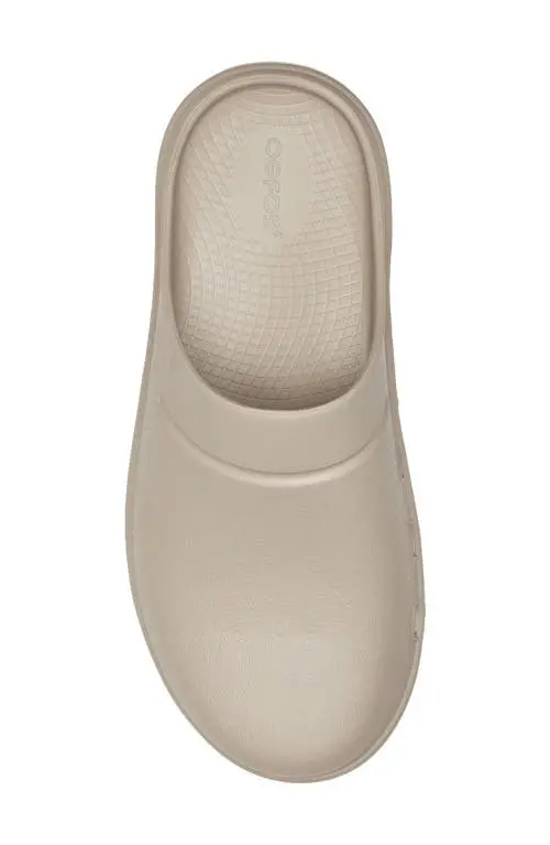 OOFOS Cloog Clog