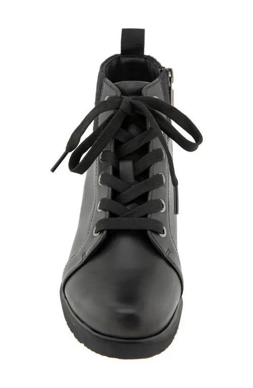Munro Sara Leather Bootie