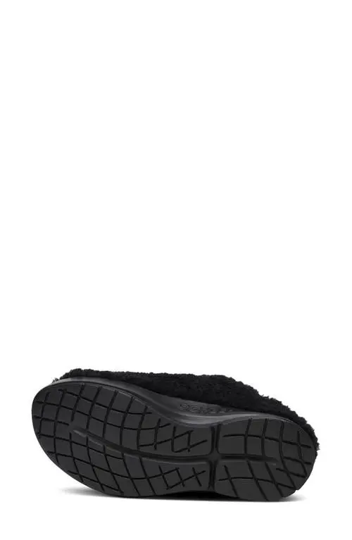 OOFOS Oocoozie High-pile Fleece Slipper