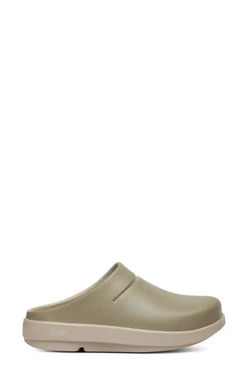 OOFOS Clog