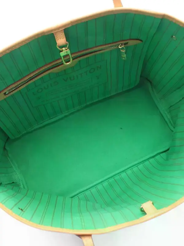 LOUIS VUITTON 2017 Mm Neverfull Tote Bag