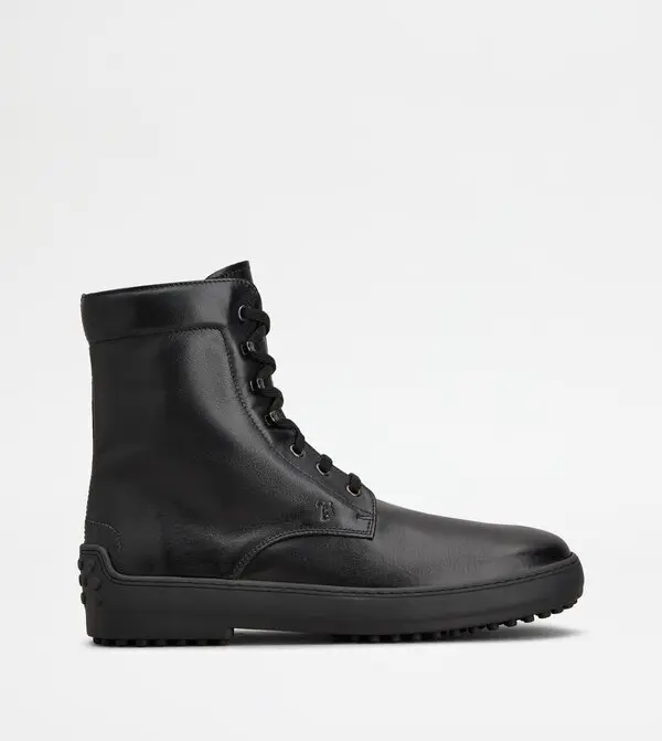TOD'S Winter Gommino Ankle Boots In Leather