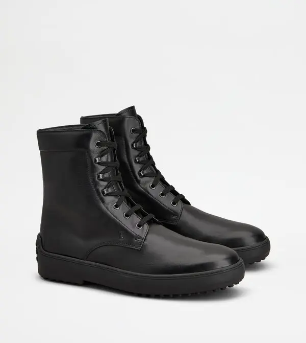 TOD'S Winter Gommino Ankle Boots In Leather