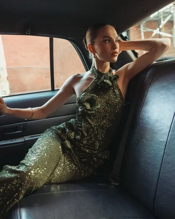 Mac Duggal Green Halter Neck Sequin 3d Flower Column Gown