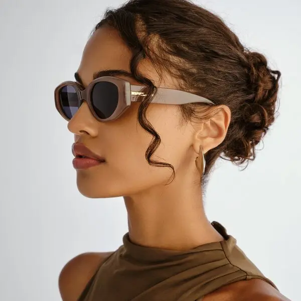 Le Specs Fevered