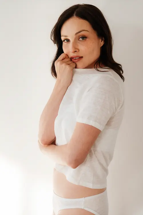 HEAVENLY ESSENTIALS 100% Organic Linen Cropped Tee