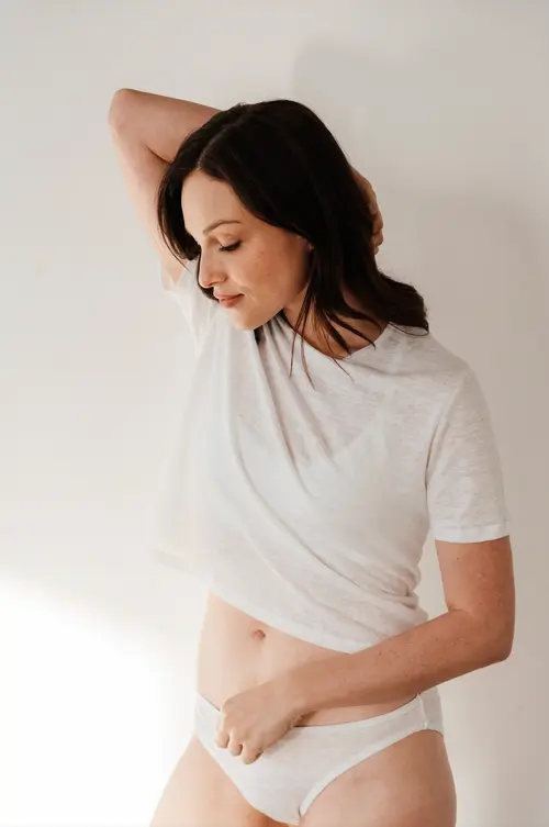 HEAVENLY ESSENTIALS 100% Organic Linen Cropped Tee