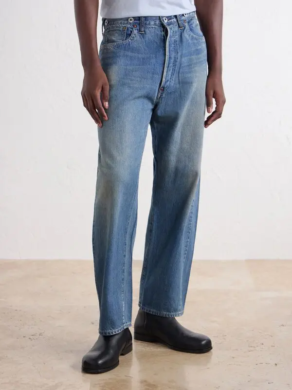 A.PRESSE Tapered Distressed Jeans