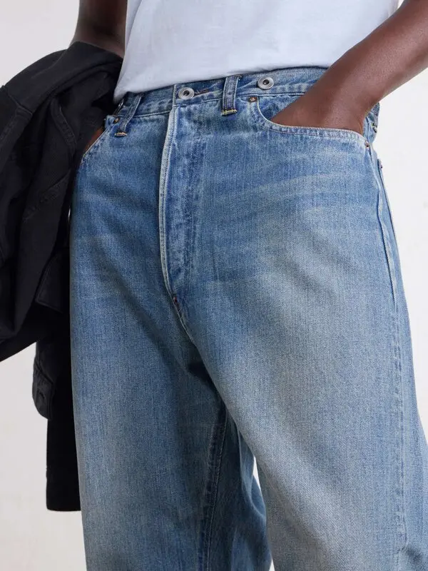 A.PRESSE Tapered Distressed Jeans