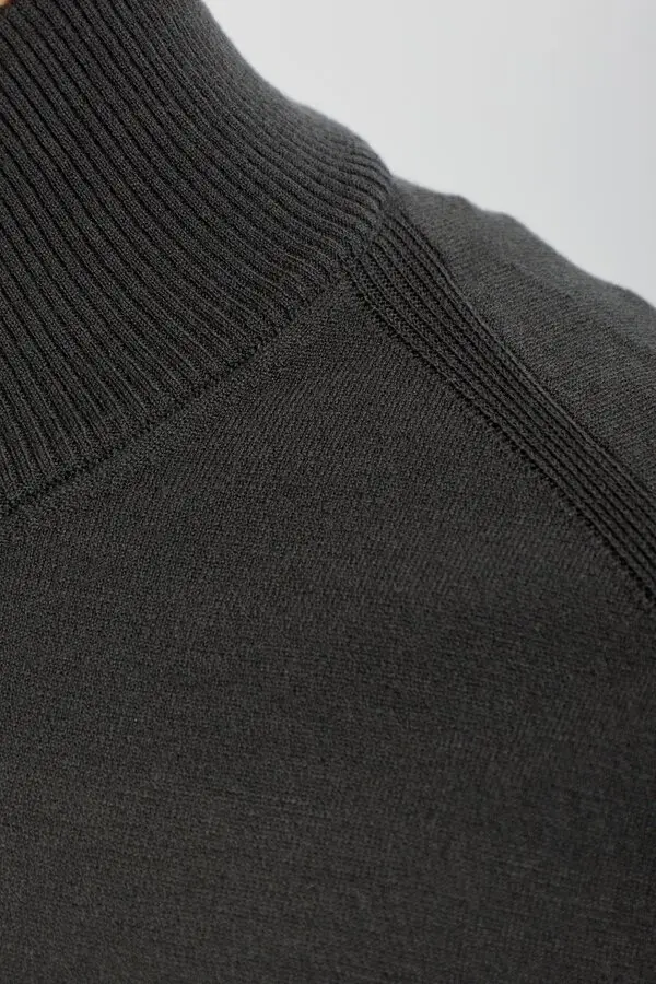 C.P. COMPANY Lens-detail Quarter-zip Sweater - Grey