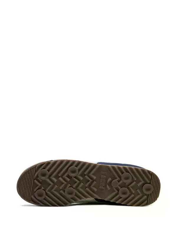 PUMA Roma Smooth Sneakers