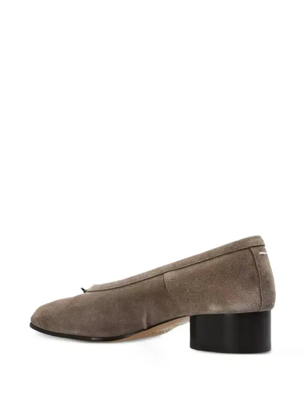MAISON MARGIELA Tabi Suede Pumps - Neutrals