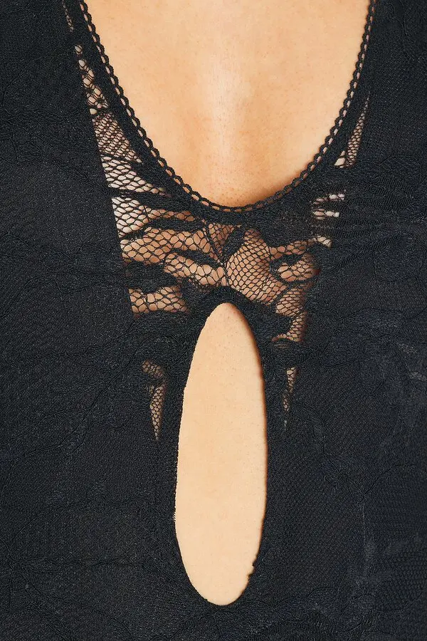 HAELO Lace Veiled Dress