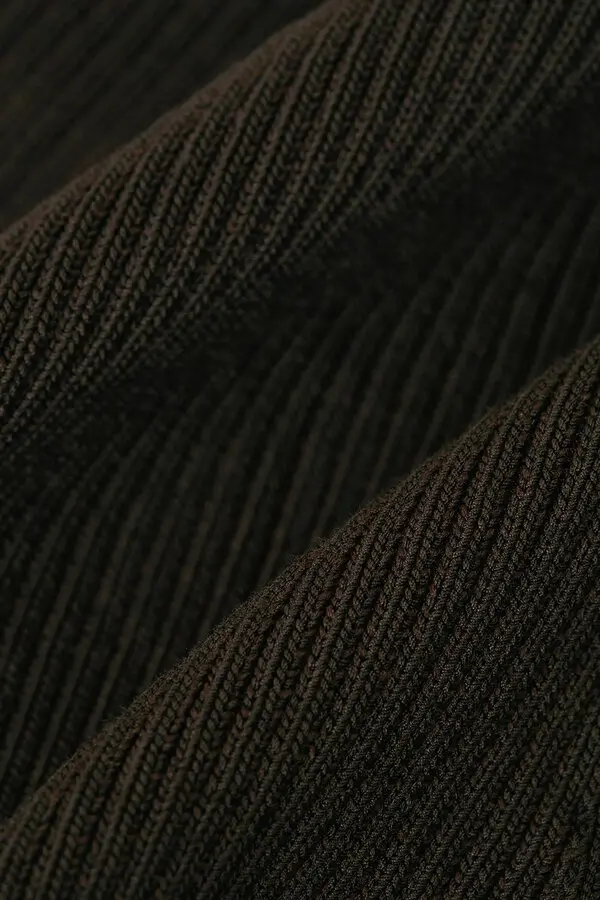 HAELO Laced Knit Short