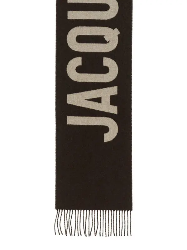 Jacquemus Sciarpa In Lana Con Frange E Logo
