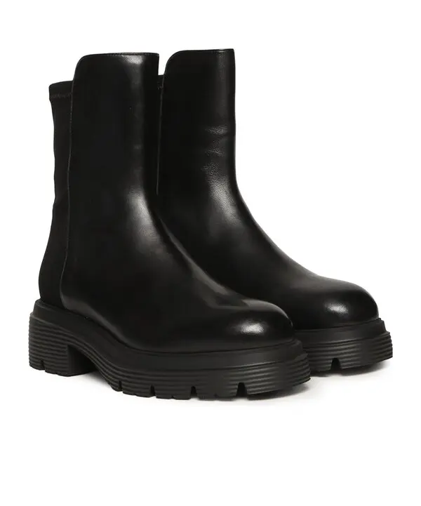 STUART WEITZMAN Round Toe Ankle Boots