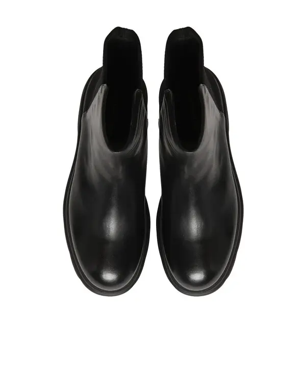 STUART WEITZMAN Round Toe Ankle Boots