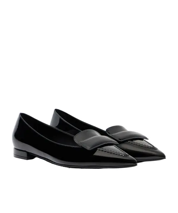 STUART WEITZMAN Sovinnie Flat