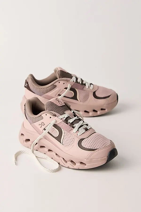 On Cloudtilt Arc Sneakers - Biscuit/sable