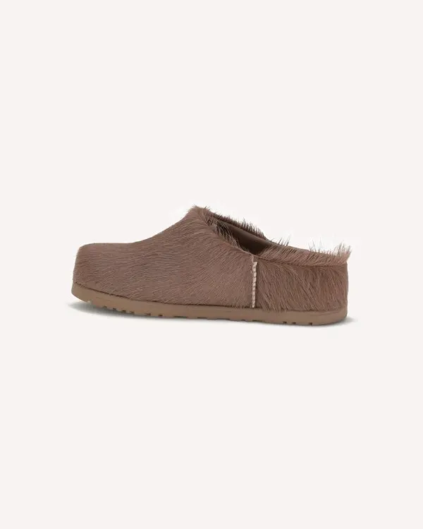 UGG Otzo Nubuck Clogs