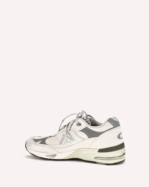NEW BALANCE Tier 1 Sneakers